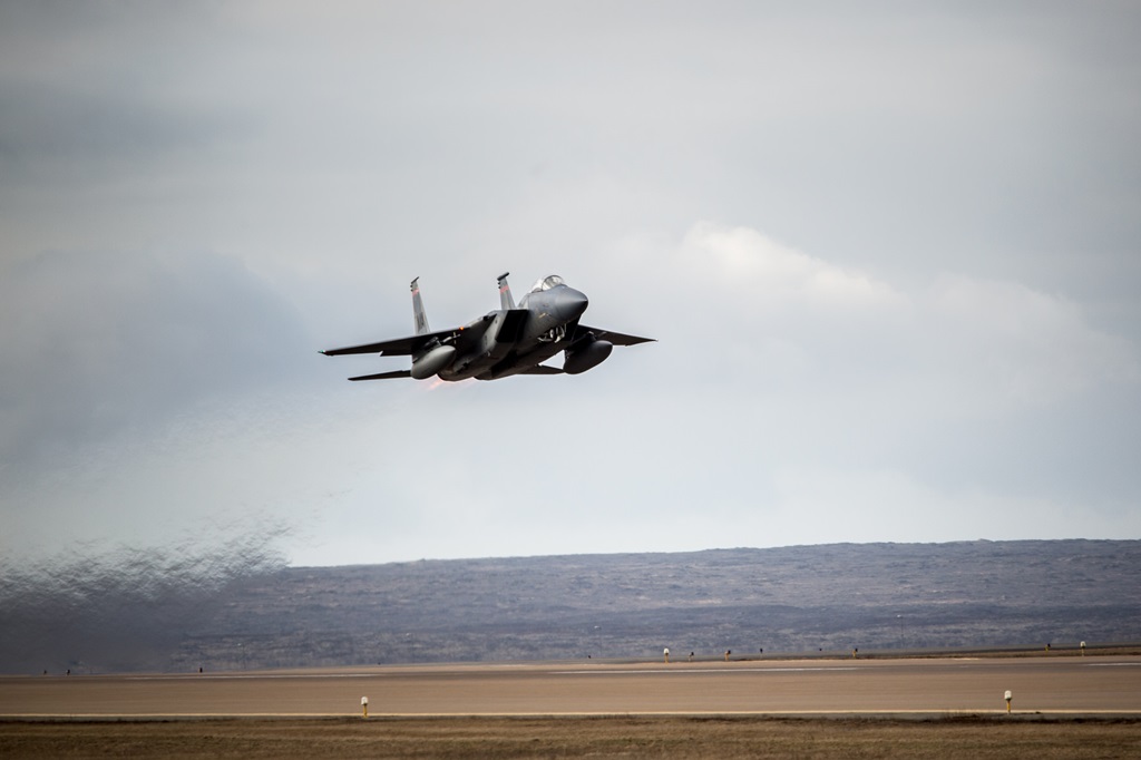 USAF FIGHTER JETS RETURN TO ICELAND - Blog Before Flight - Aerospace ...