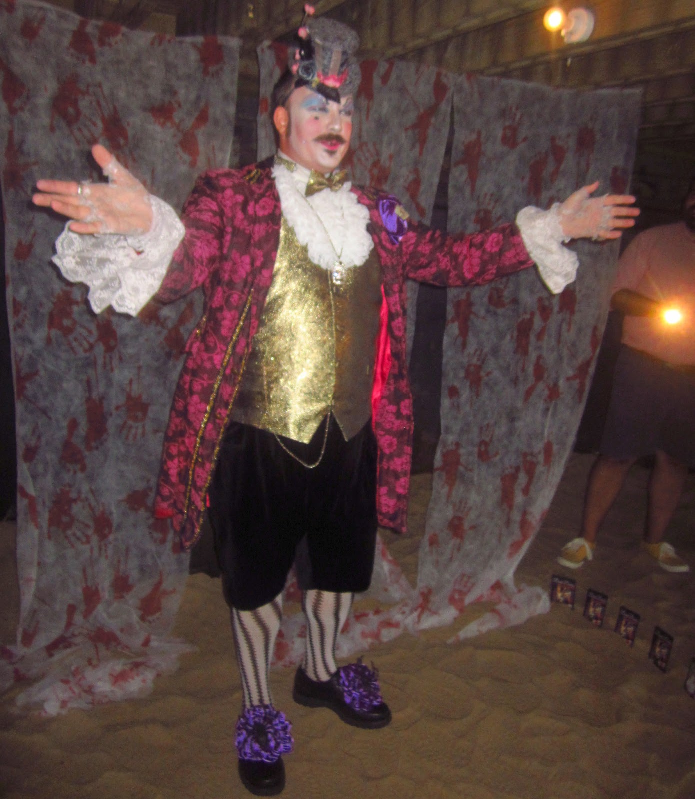 Joe. My. God.: Dandy Darkly At Dick Dock