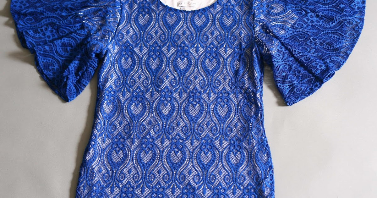 Say Grr Sewing: Lace Angel-Sleeve Top