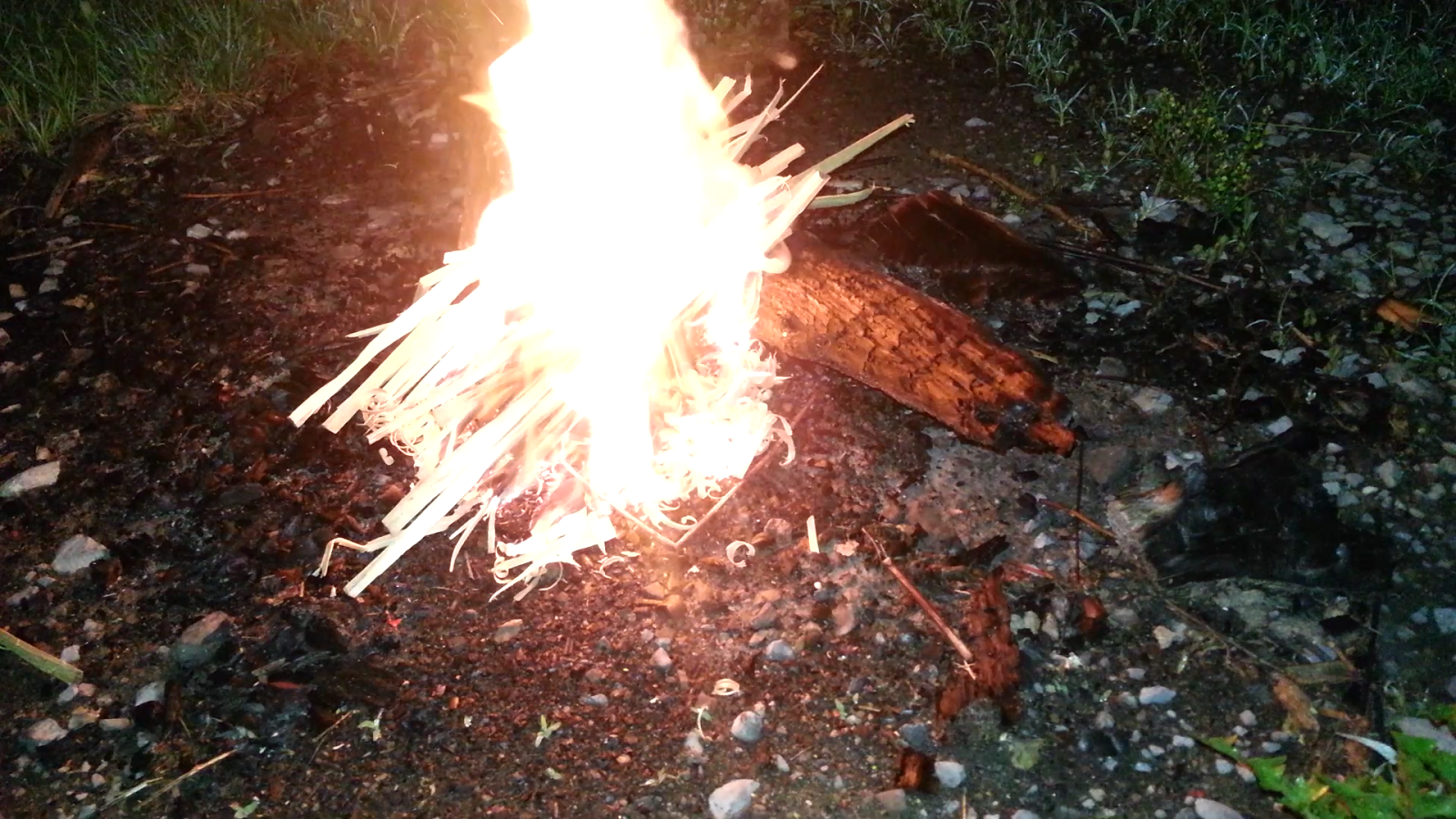 The 7 P's Blog: Splitwood Log Cabin Fire Lay