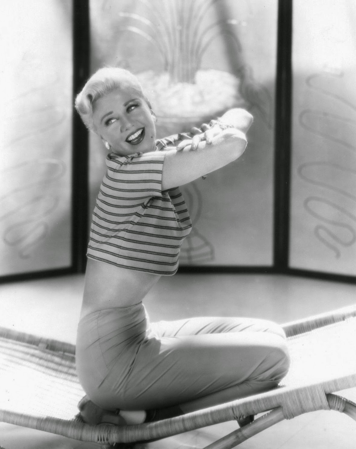 It's The Pictures That Got Small ...: August 2014