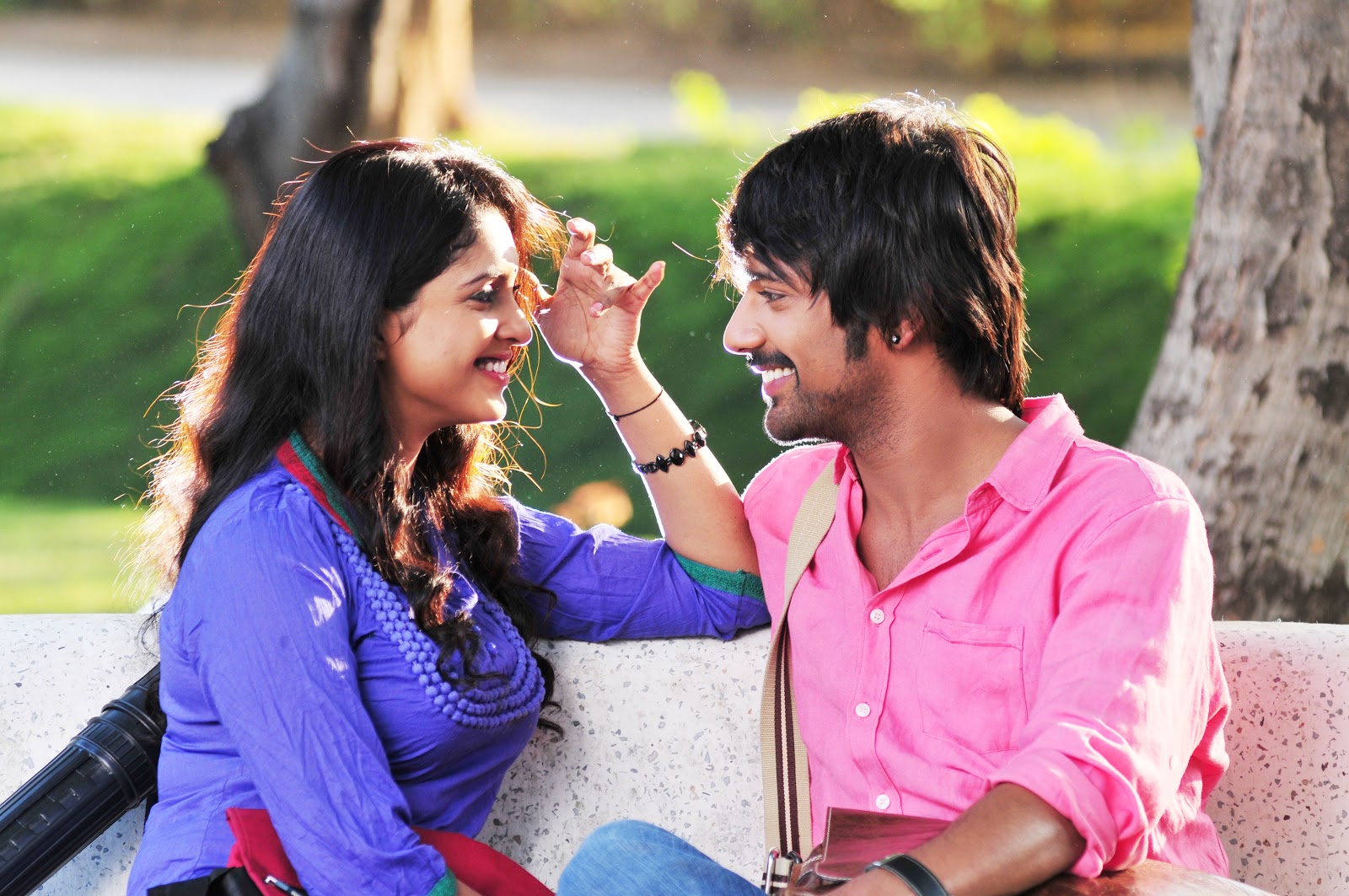 tollywoodtv: chamakchallo Movie Stills