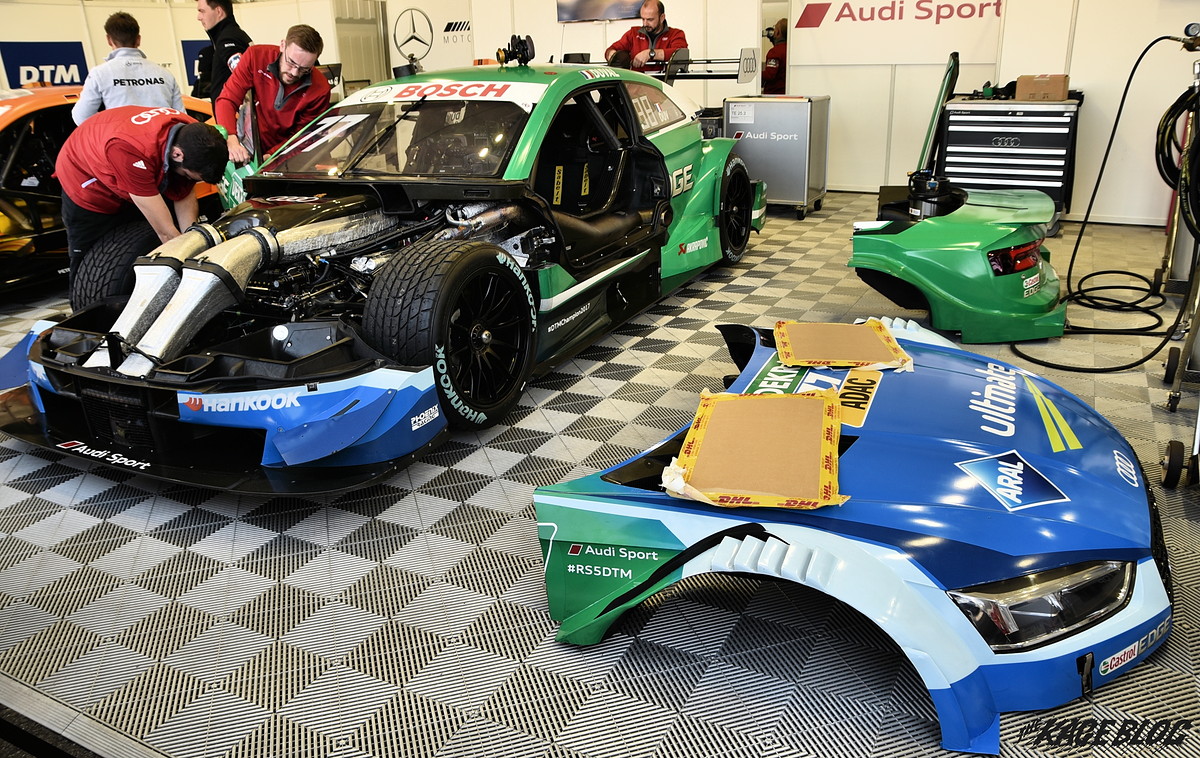 The KAGEBLOG: DTM cars in Japan!