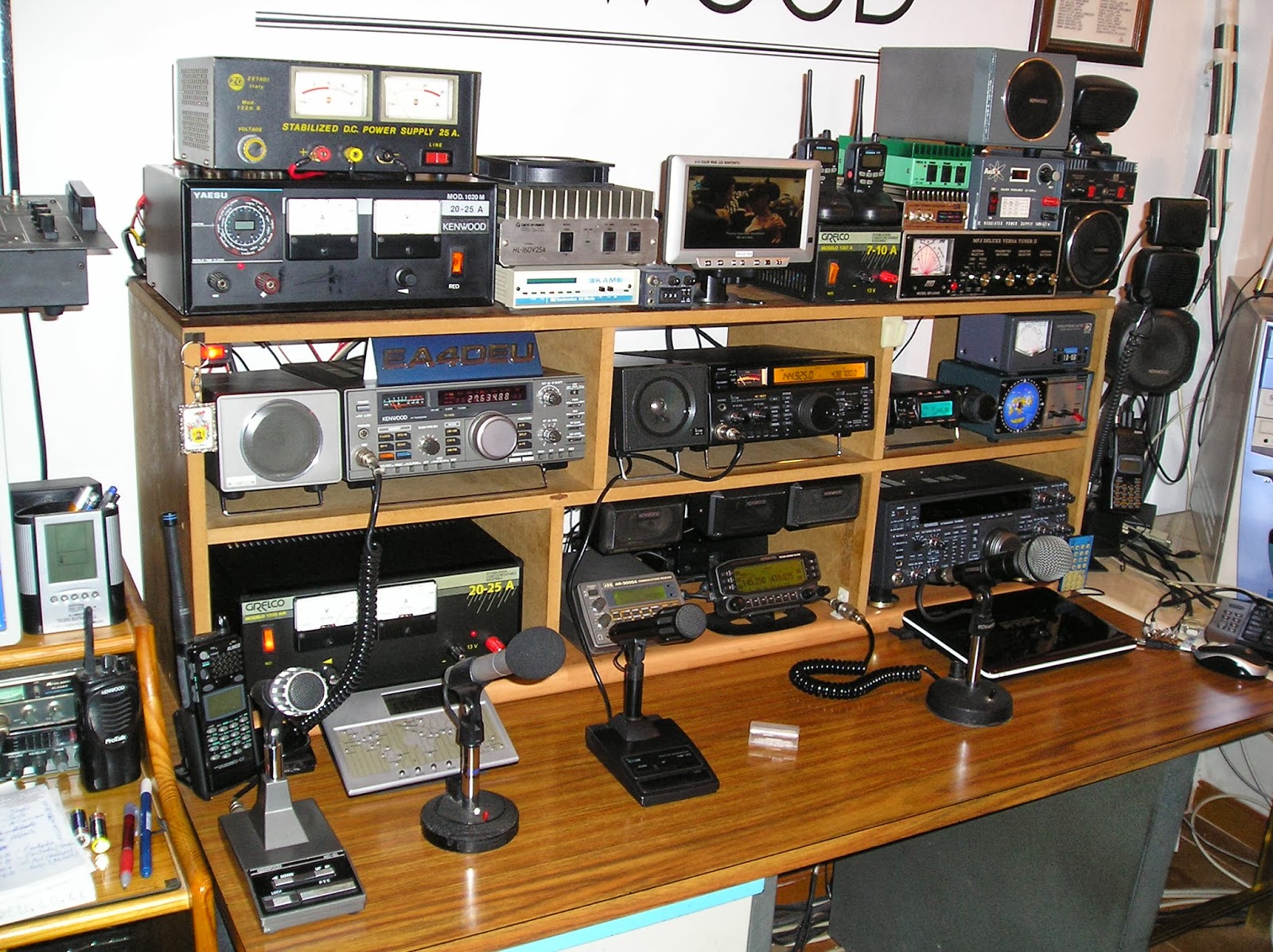 EA4DEU: Cuarto de radio