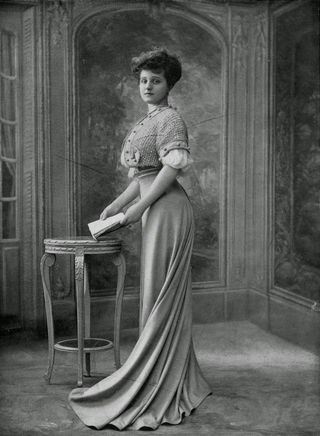 26 Vintage Photos Show Beautiful Parisian Women's Fashion From the ...