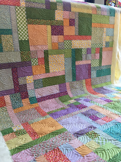 Grace and Peace Quilting: Quilter Bonnie's ️ Turning 20 二十 Again