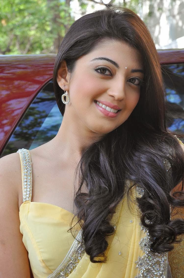 Nice Indian Face: Pranitha Subhash HQ Photo