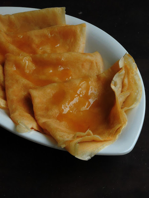 Priya's Versatile Recipes: Frisuelos/Spanish-Austrias Style Crepes