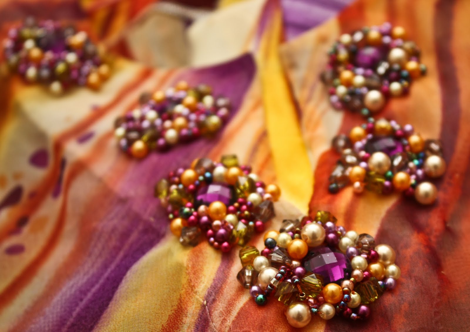 My Dramatic Life Begins: Jahit Je La Manik Sendiri...