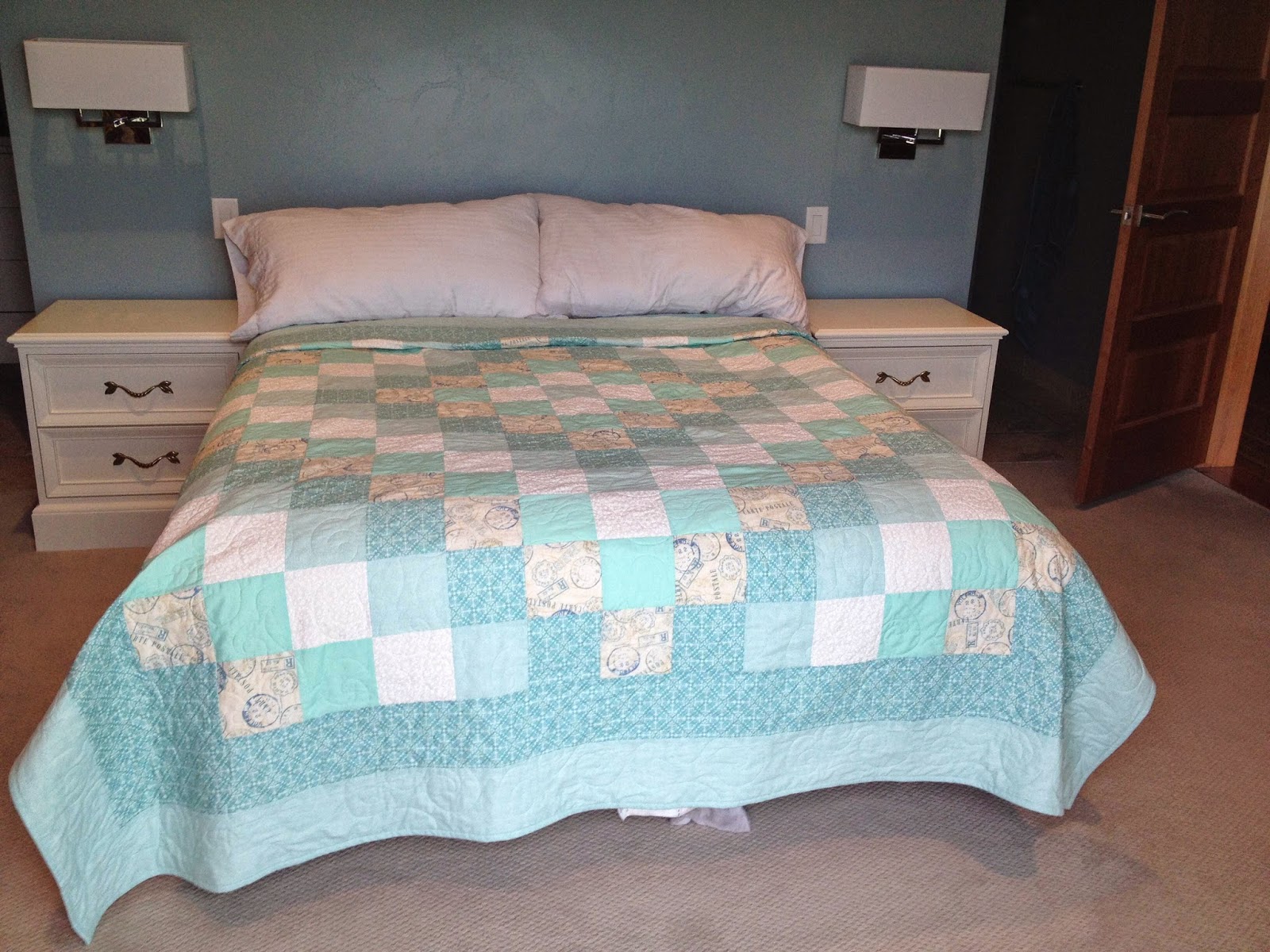 sewcreatelive: How to Sew a Queen Trip Around the World Quilt--Strip Method