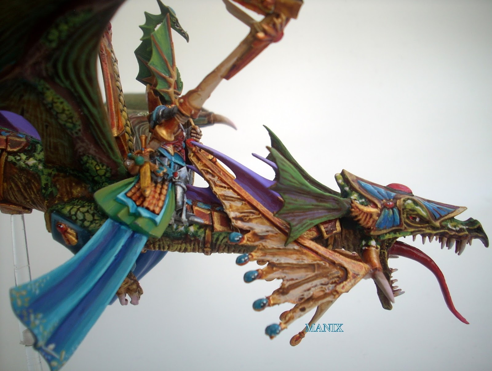 Gabinetedeminiaturas: Principe y Dragón Alto Elfo.