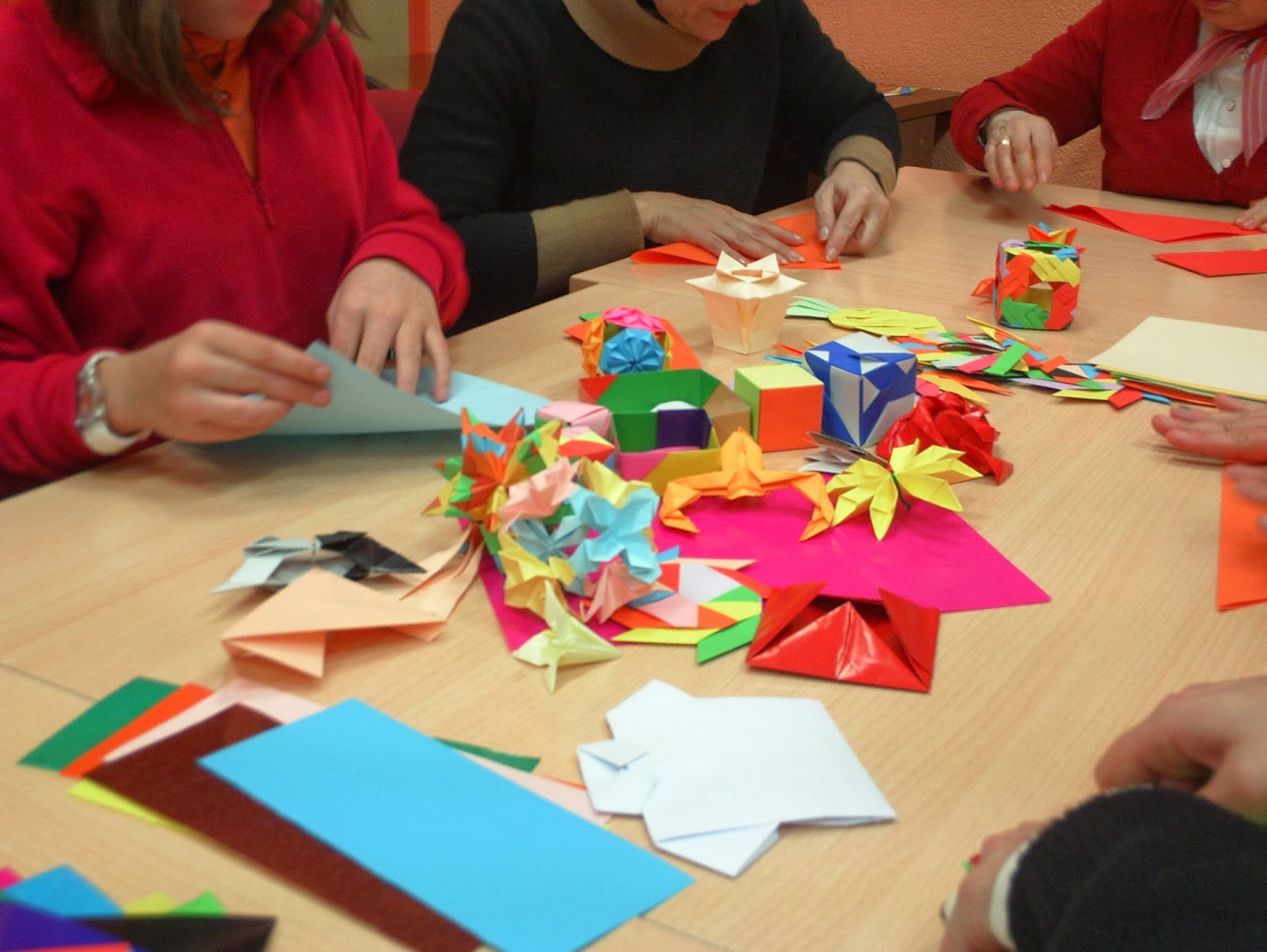 PAPIROFLEXIA EN LA ESCUELA: Taller de Papiroflexia en el Banco del Tiempo