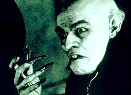 13 FACTS ABOUT VAMPIRES!