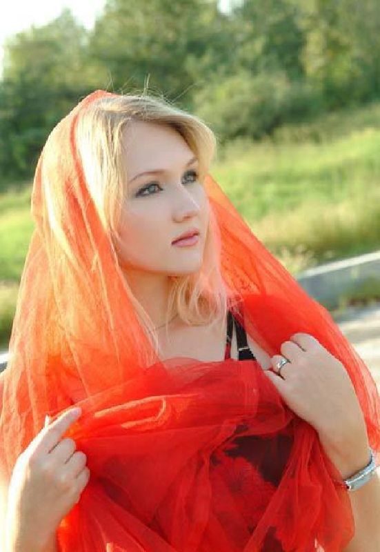 Worlds Best Girls Photos Collection: foreigner girl in Indian dress