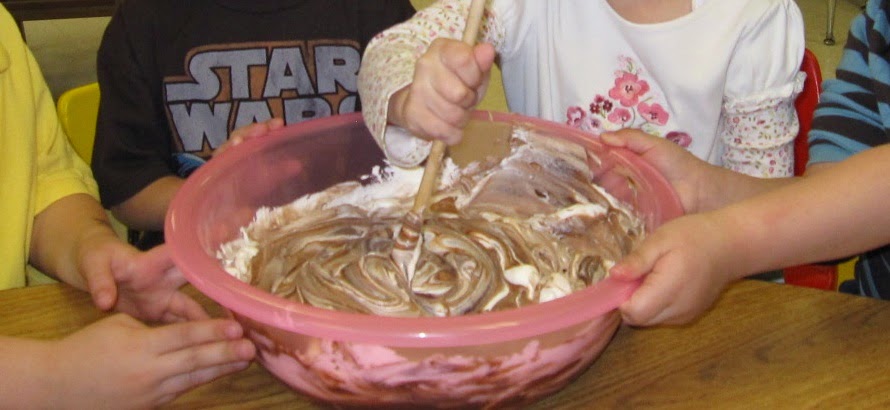 Hopping from K to 2!: EARTH DAY FREEBIES