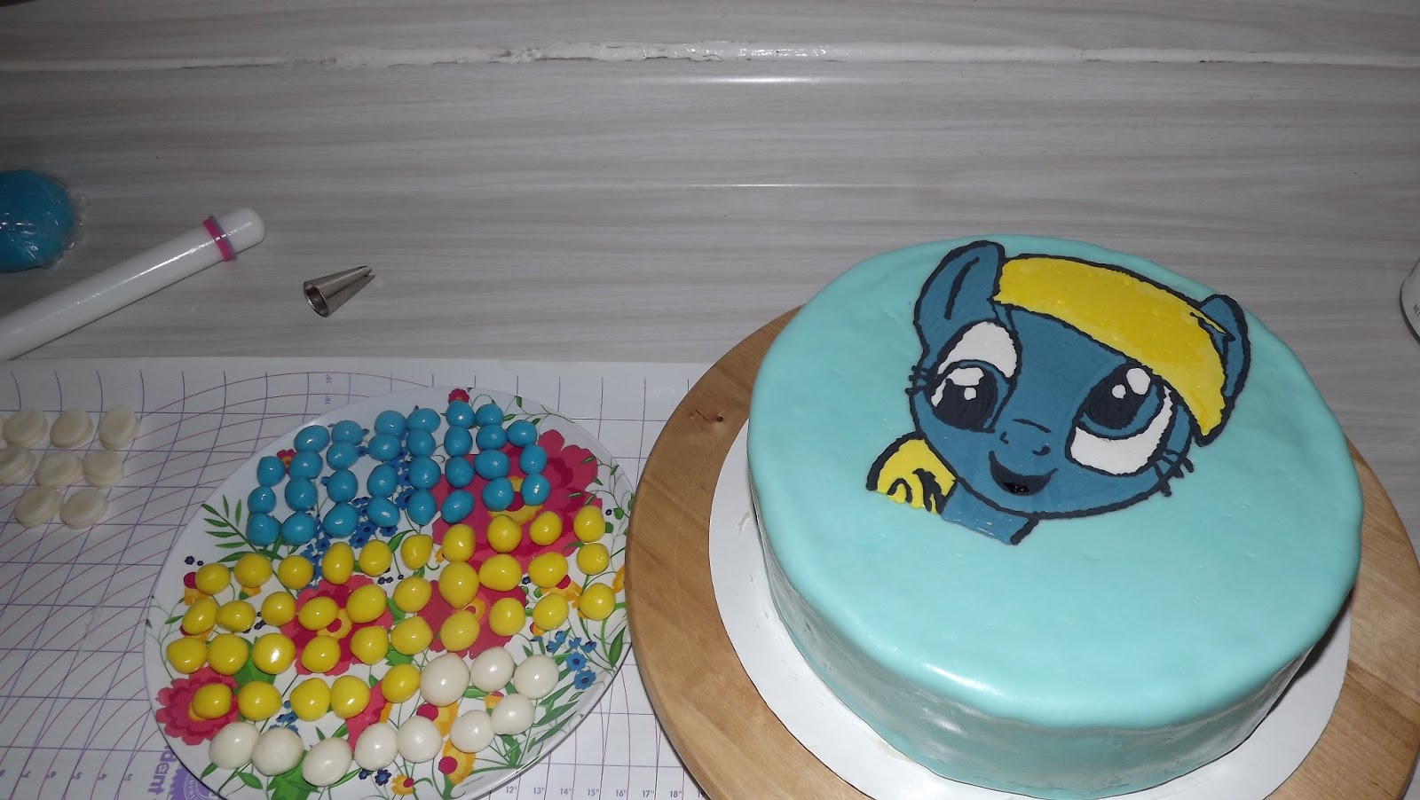 Mandy's cakes: My Little Pony Derpy Birthday cake