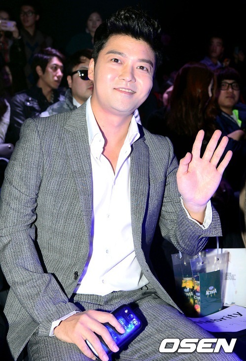 Jun Hyun Moo to become 6th member of SHINee at comeback showcase ...