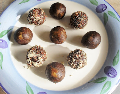 Dontfrigwithmyfood: Chunky monkey chocolate peanut butter protein balls