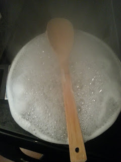 Prevent Your Pot from Over Boiling with a Wooden Spoon!