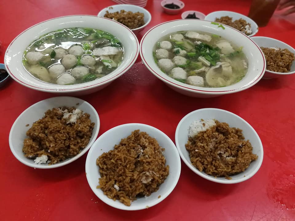 大山脚芋饭专卖店 BM Yam Rice Kopitiam