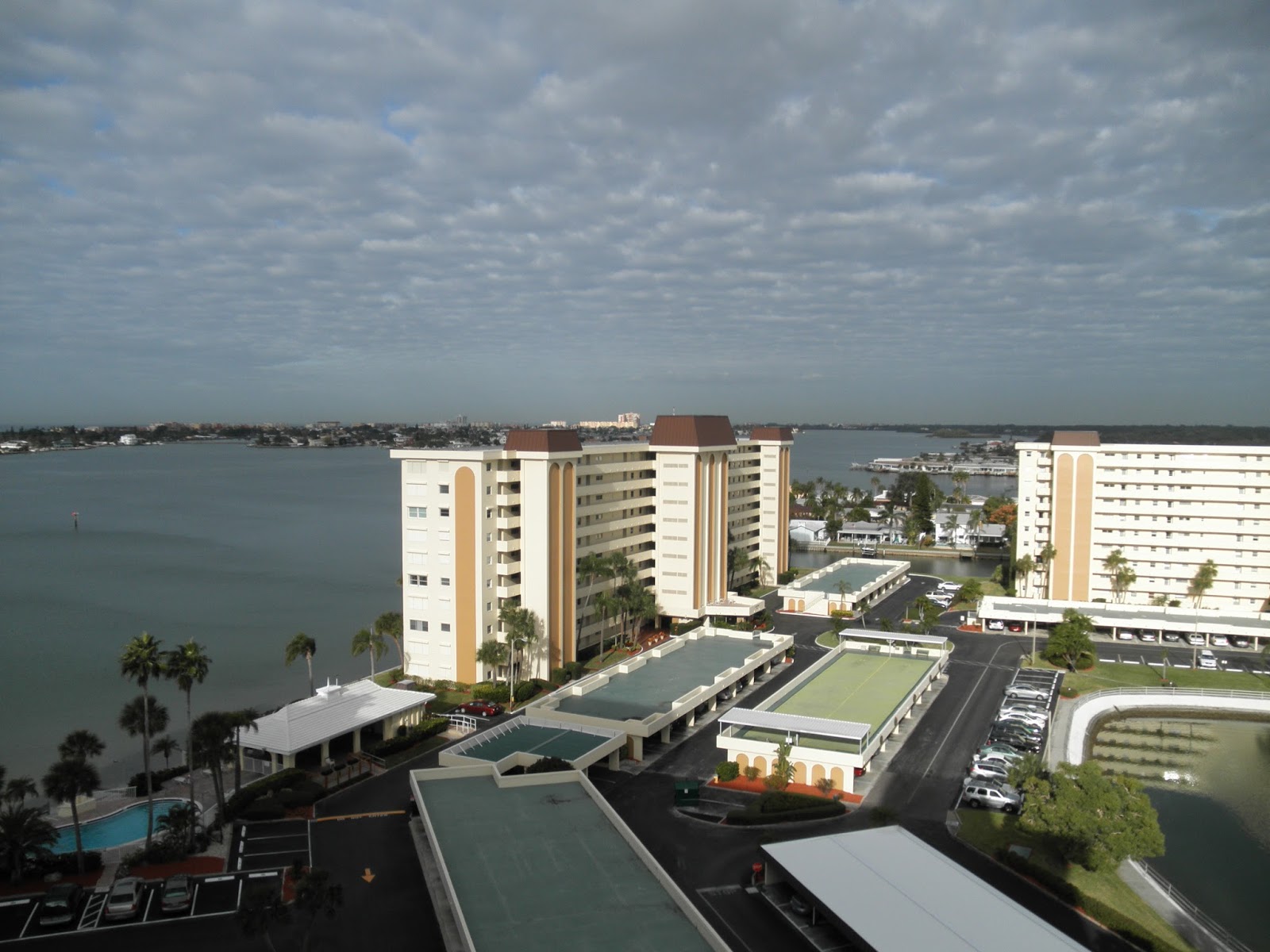SEA TOWERS--OVER 55 CONDOMINIUM COMMUNITY (on border of Madeira Beach ...