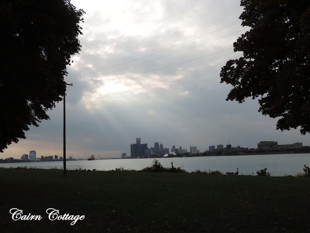Cairn Cottage: A Visit to Detroit and Some Fall Foliage