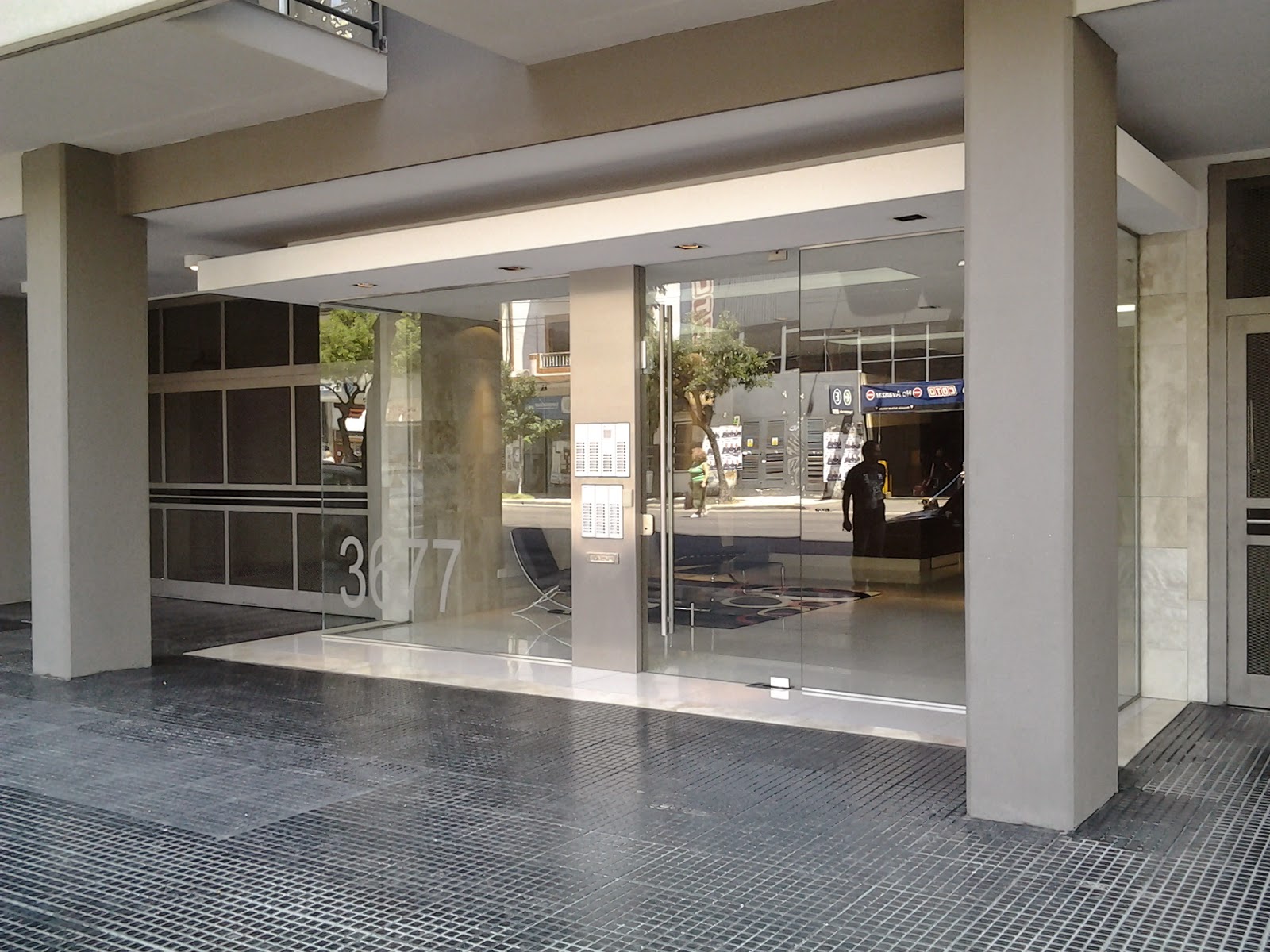 Edificio Av. Independencia 3677: El edificio