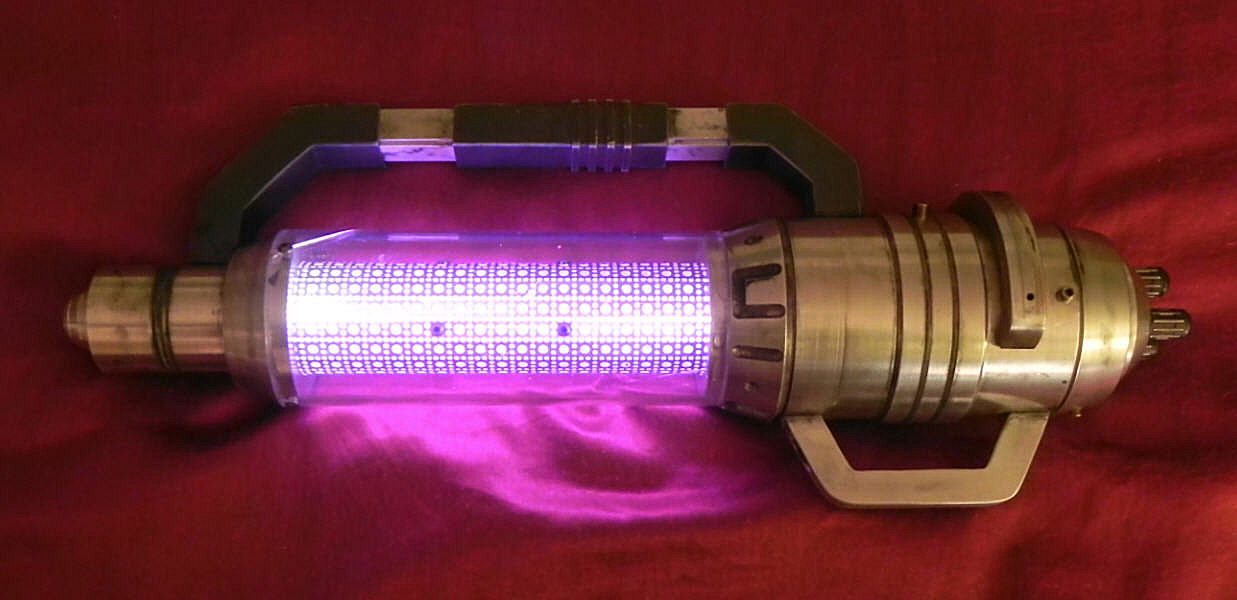 Star Trek Prop, Costume & Auction Authority: Star Trek: Voyager Alien ...