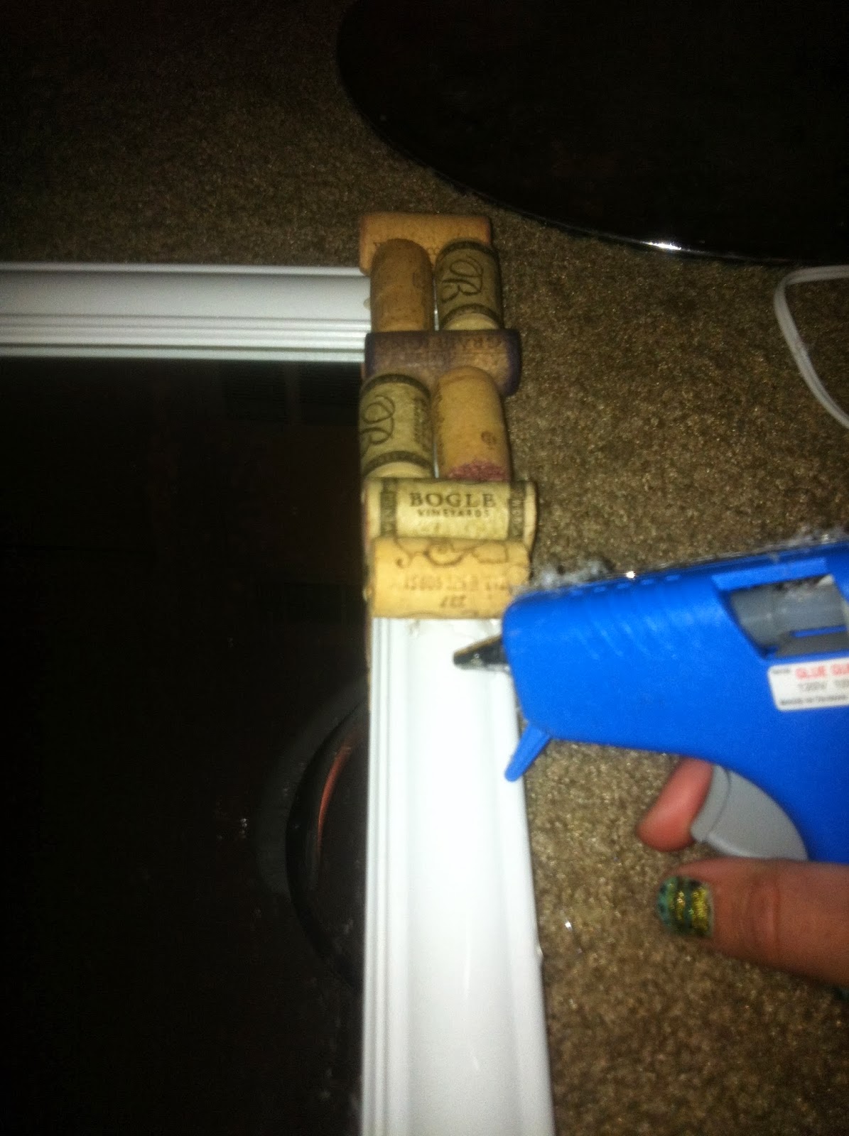 Creative Daydreamin: Wine Cork Mirror