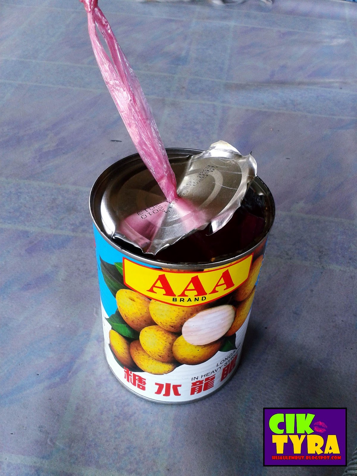 Air Teh dalam Tin Susu zaman dulu by daddy! | Cik tyra lee