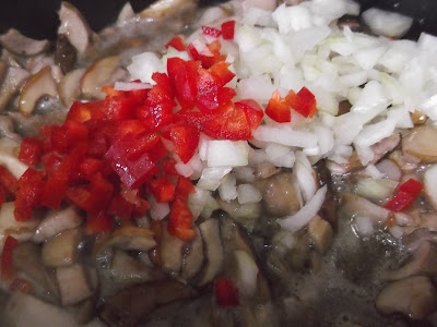 Hellena ...din bucataria mea...: Manatarci prajite (hribi)