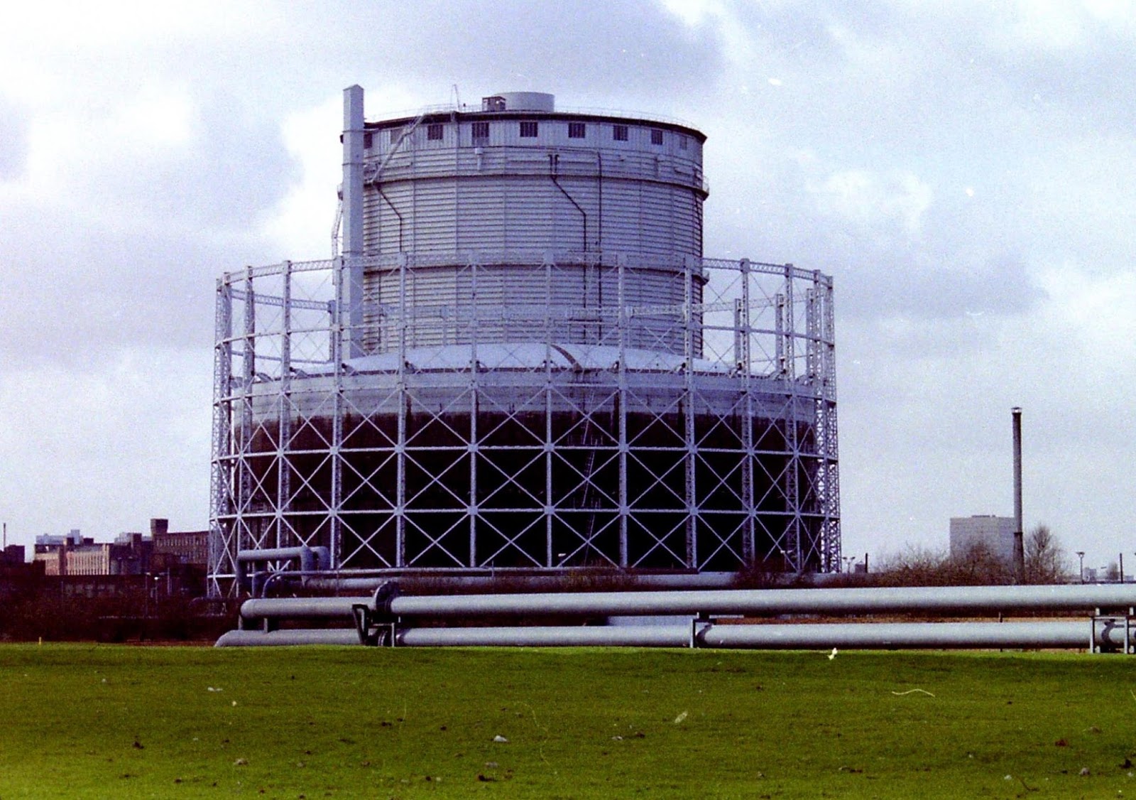 Andrew Simpson: Gasholders I have known and loved