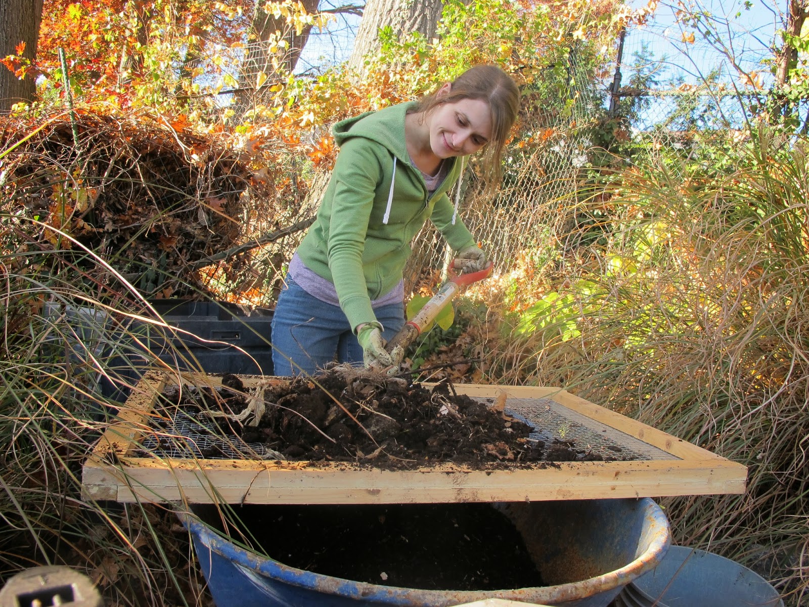 Confessions of a Composter: How to Harvest Compost: A Pictorial