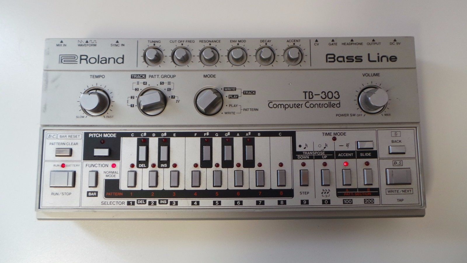 MATRIXSYNTH: Roland TB-303 Original Analog Acid Machine w/ Soft Case