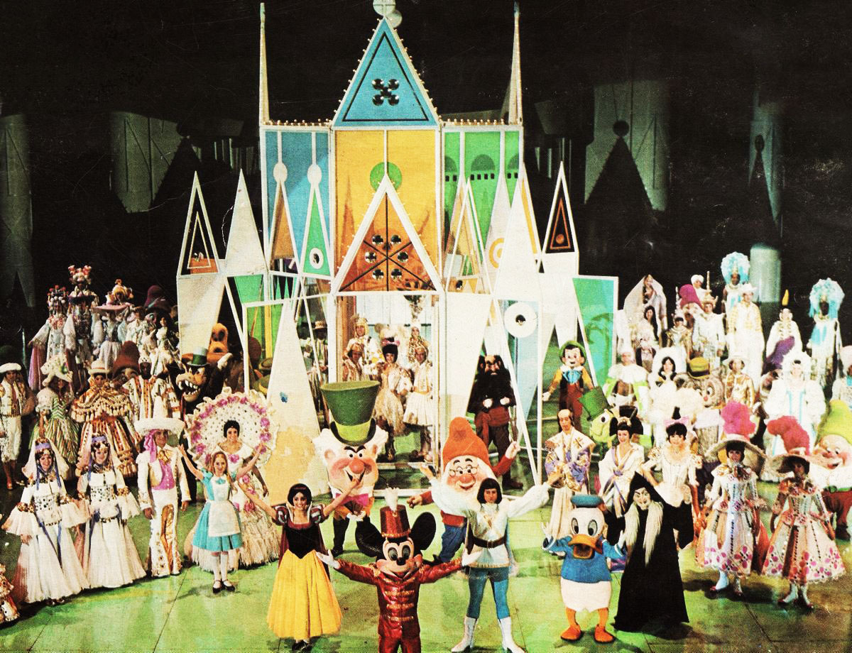 Disney Avenue: MUST SEE Footage of Disney On Parade Circa 1970