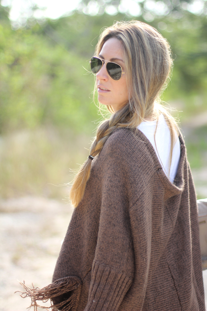 identi chiC* ! ! !: poncho