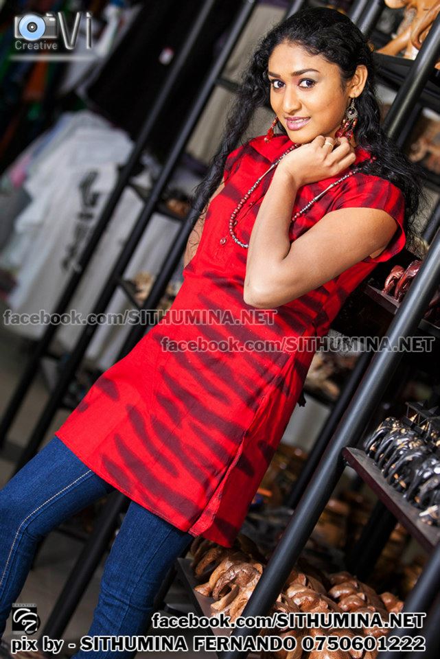 Nilushi Fernando photo - Gossip lanka Photo Gallery