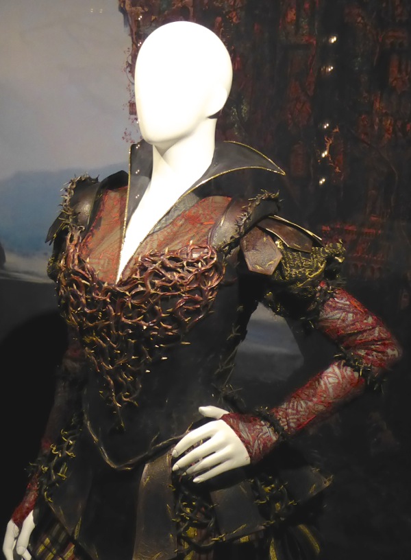 Hollywood Movie Costumes and Props: Red Queen Organic Armour costume ...