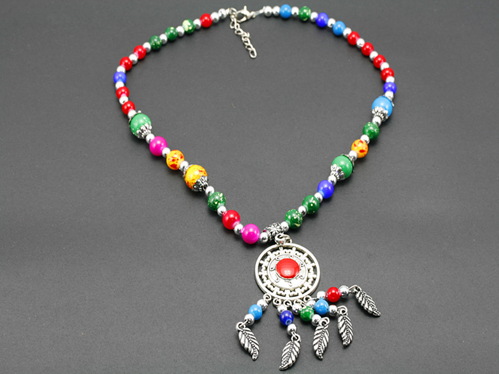 Women Beauty Tips: 20+ Stylish Colorful Necklaces for Women