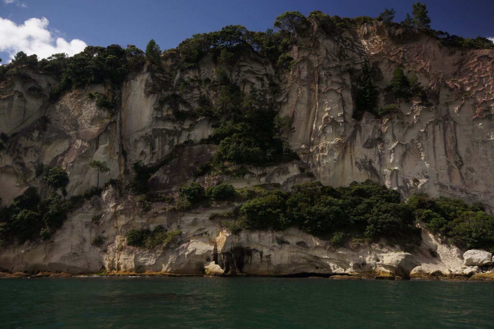 Magi and Sam: Mercury Bay, the beautiful escarpments and famous bays ...