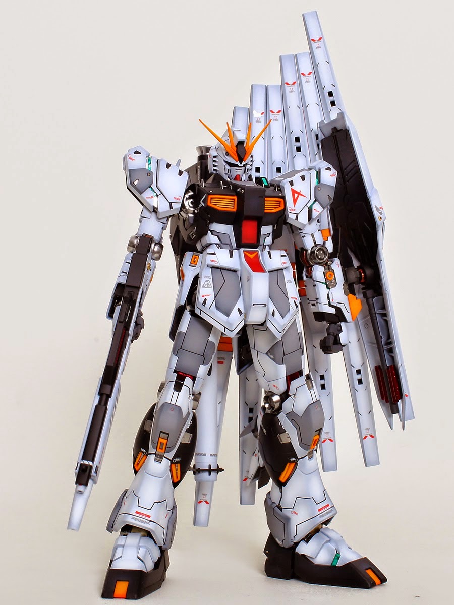 Gundam Family: MG 1/100 RX-93 Nu Gundam Ver.Ka Custom Build