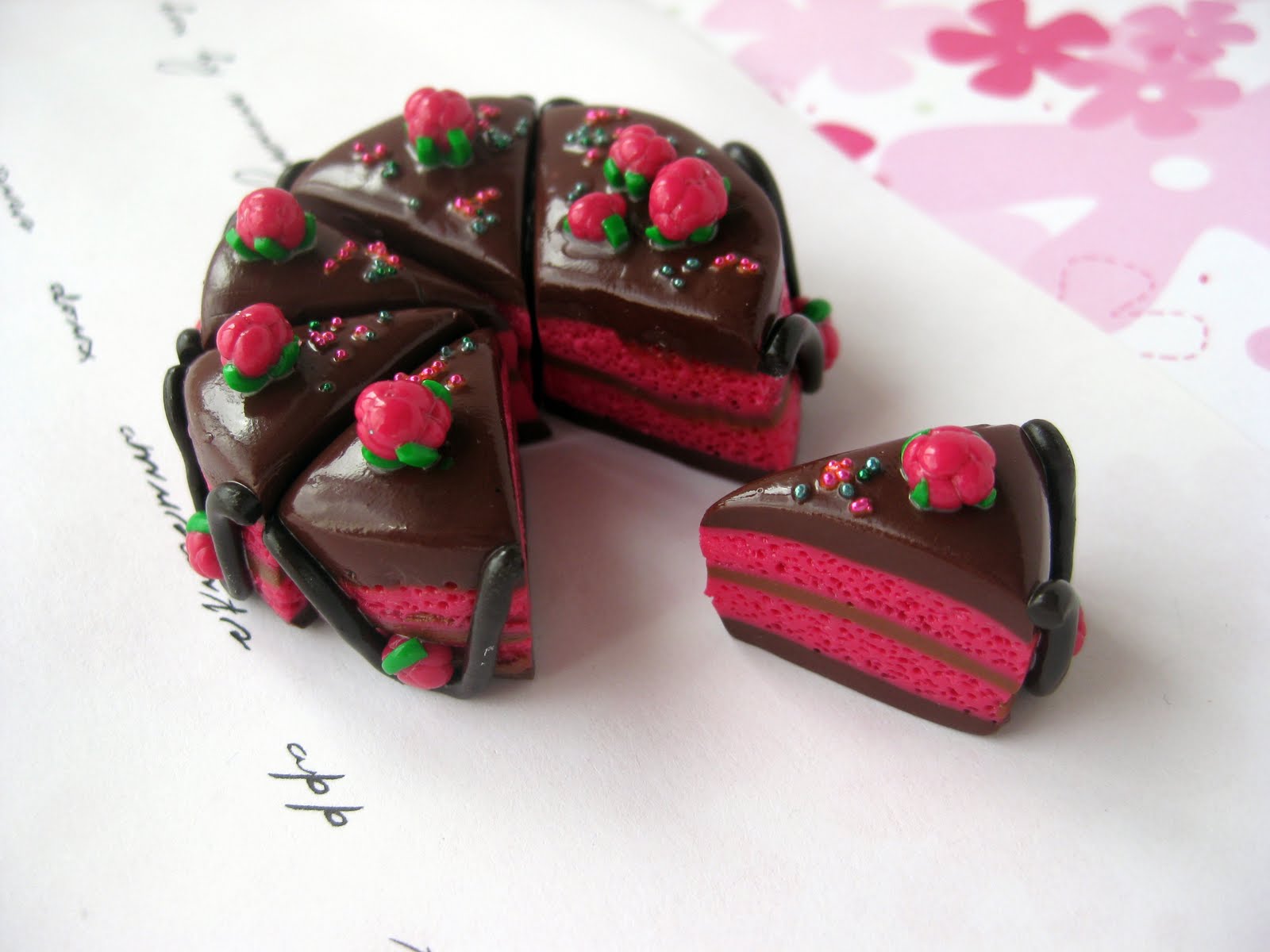 Sweets Box by Moumy - Bijoux FIMO: Vous reprendrez bien une part de ...