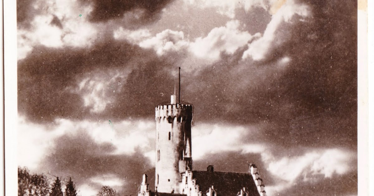 Papergreat: Dramatic black-and-white postcards of two German castles