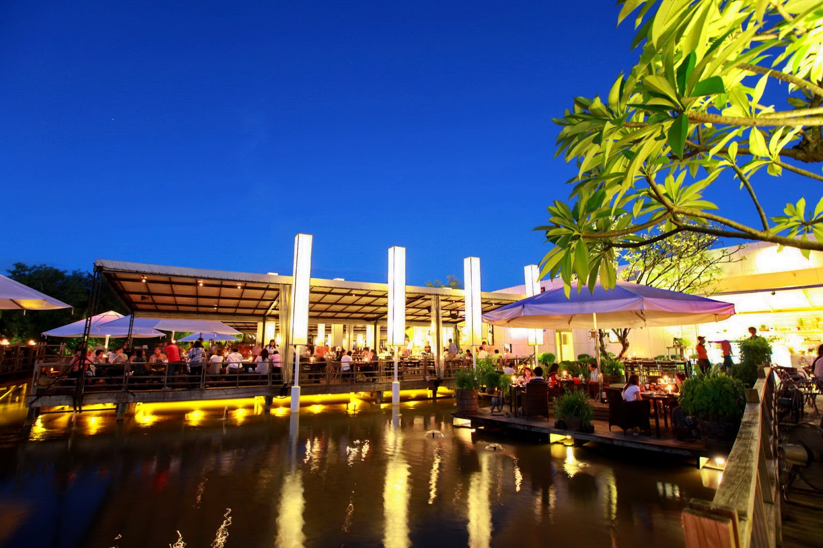 แนะนำร้านอาหาร Waterside Resort Restaurant: แนะนำร้านอาหาร Waterside ...