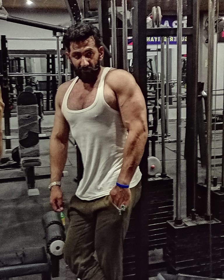 world bodybuilders pictures: gandahra land taxila bodybuilder syed ...