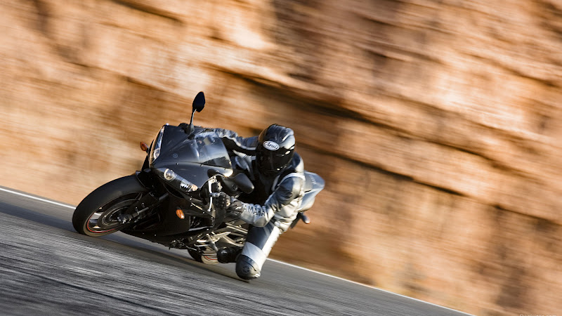 Free Wallpapers Download: Motor Wallpapers