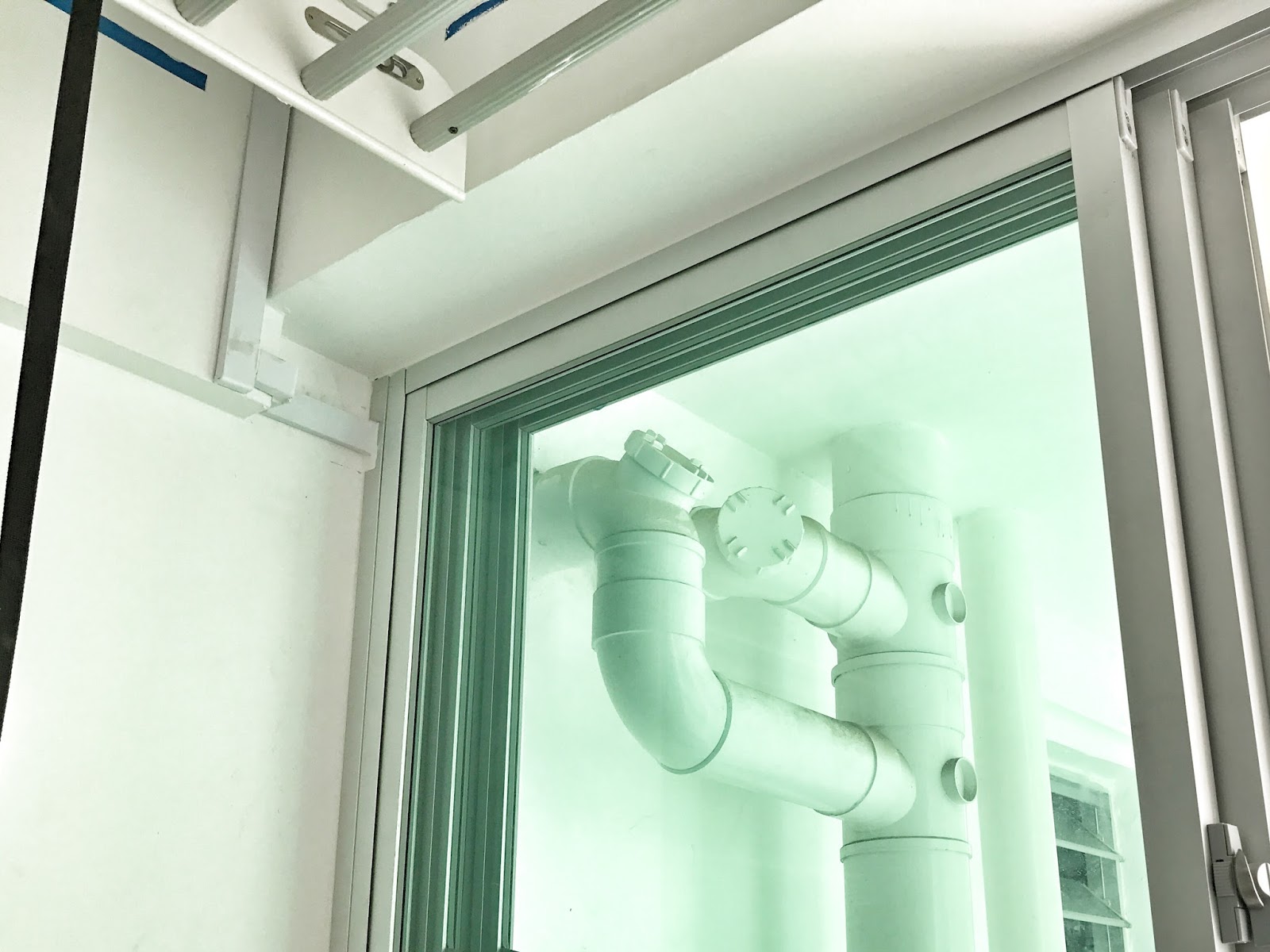 Service Yard Window with Super Window | SHEYTHL