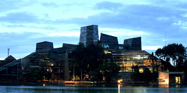 Perpustakaan Pusat Universitas Indonesia | Diary of Psychology Stud