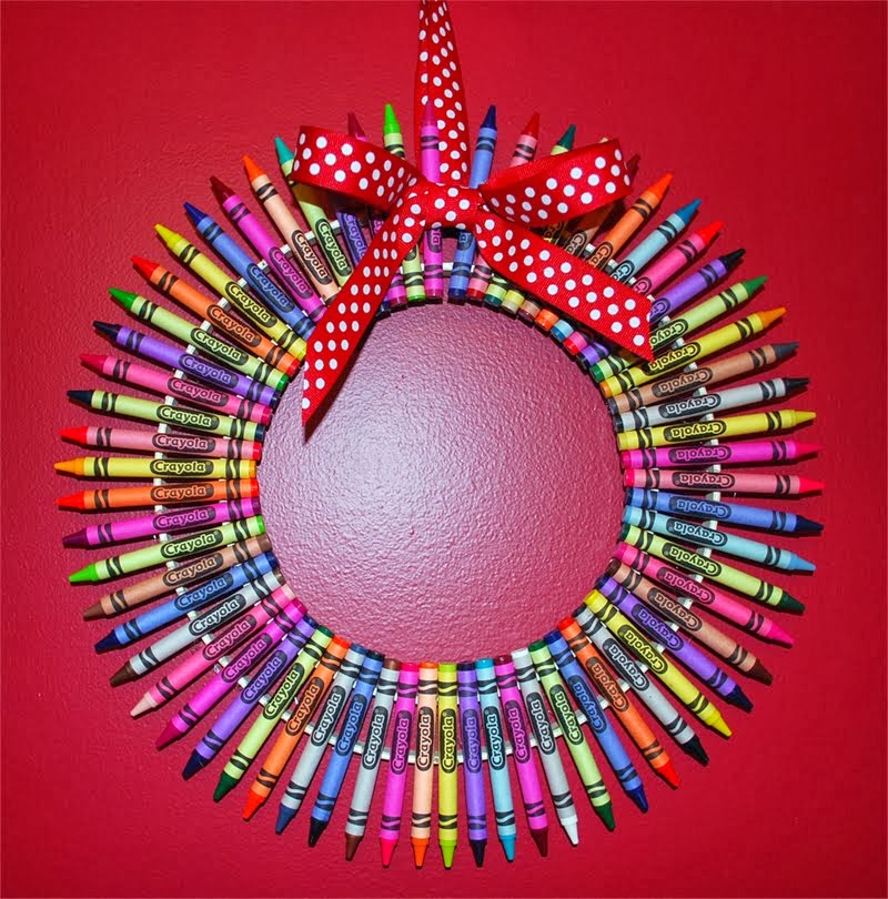 How to Recycle: Recycled Christmas Wreath-2