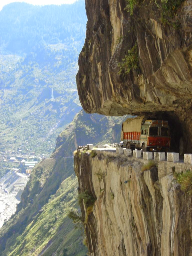 Karakoram Highway, Pakistan. - World Travel